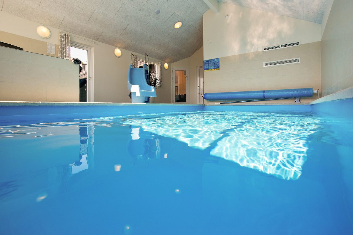 Lej sommerhus med pool - Store poolhuse i hele Danmark