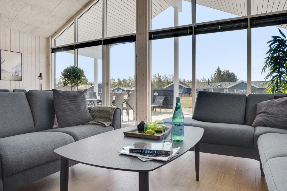 Sommerhus med pool | Store poolhuse med plads ☀️ Lej nu